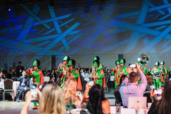 30 Event Entertainment Ideas to Wow Attendees | Cvent Blog